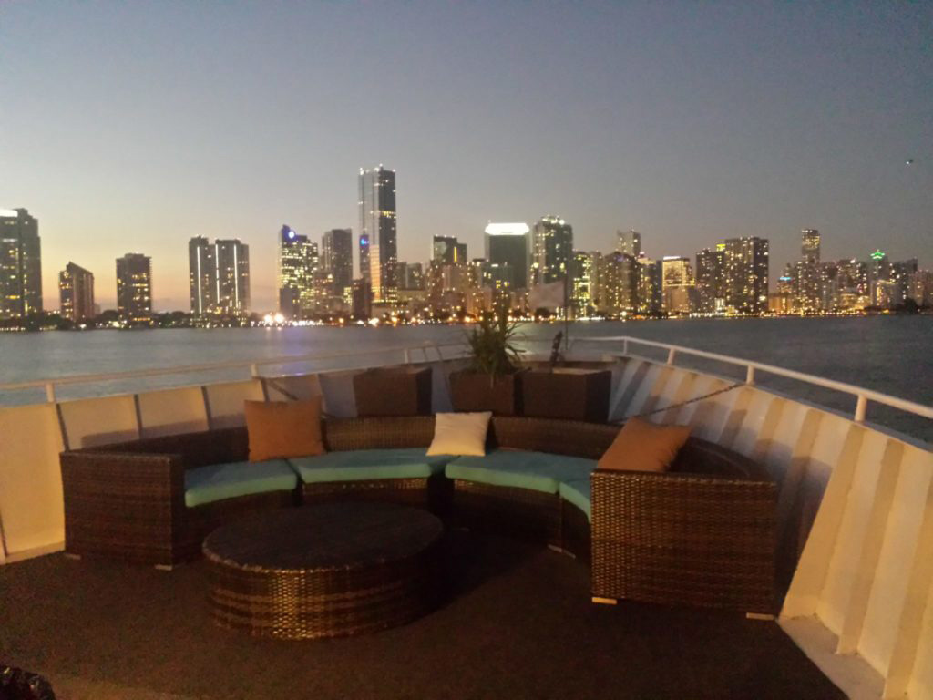 125’ Musette / Kabana - Tikki Beach